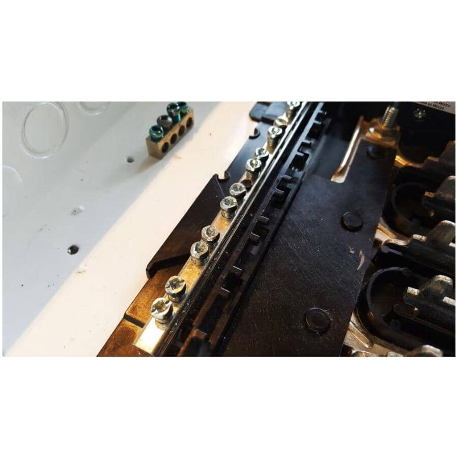 HOMELINE 100 Amp 16/32 Circuit Retrofit Panel Package with Breakers ...