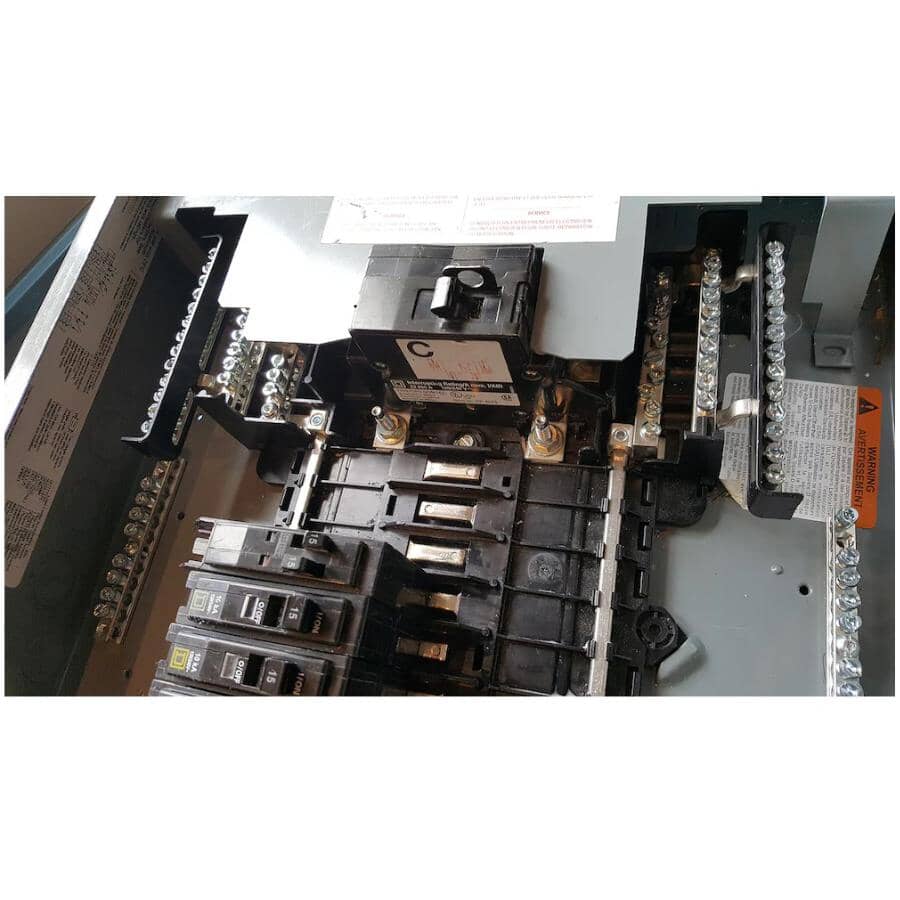 SCHNEIDER ELECTRIC Square D 100 Amp Loadcentre with Panel & Breaker ...