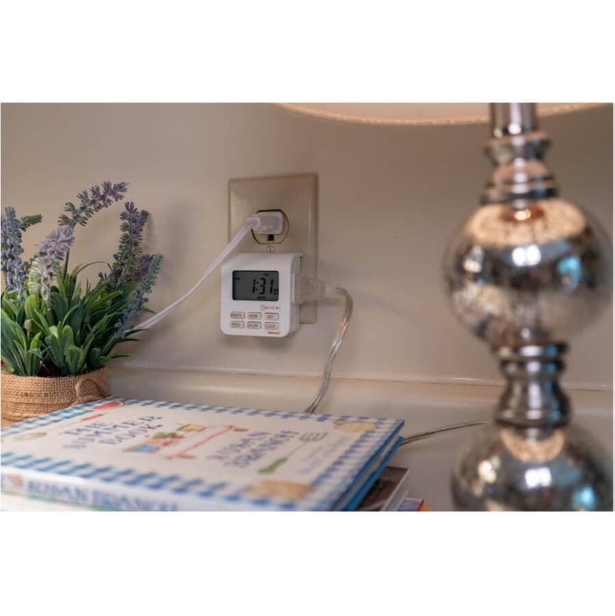 WOODS 7-Day Digital Timer | Home Hardware