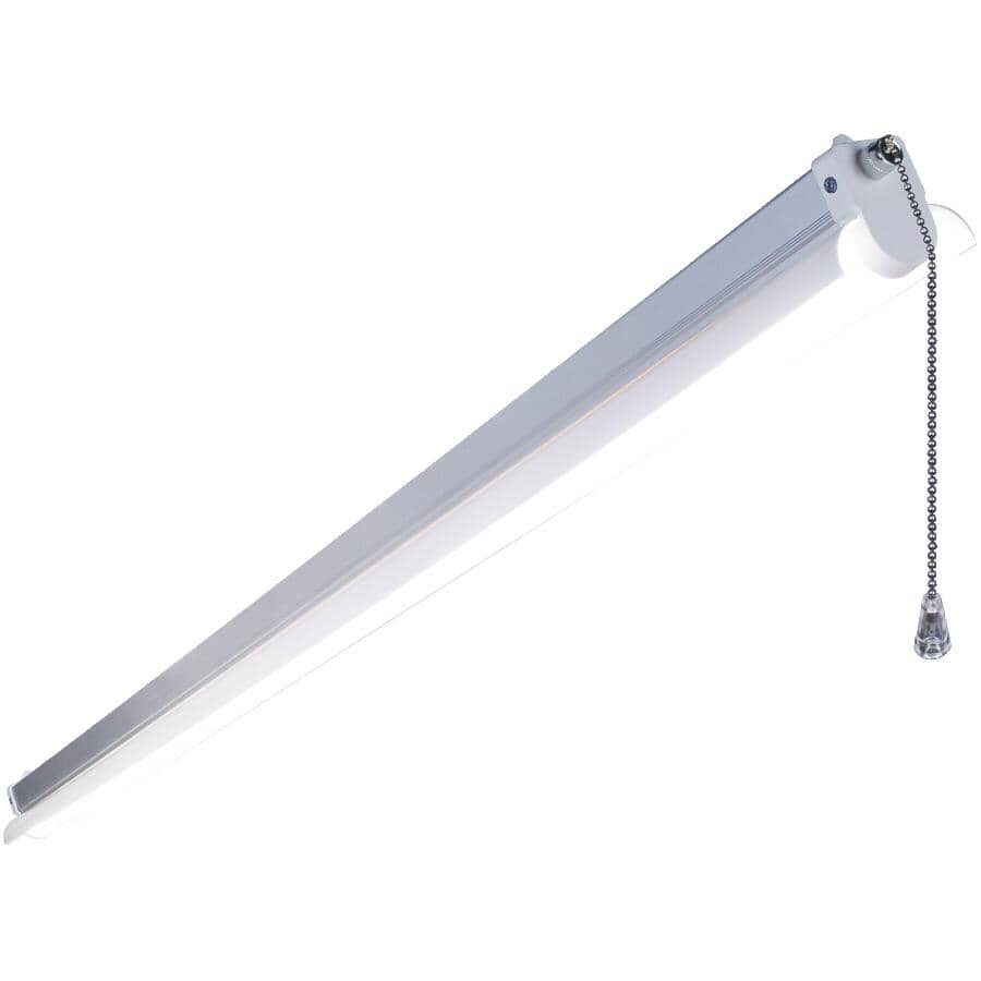 METALUX LED Shop Light with 5' Plug | Home Hardware