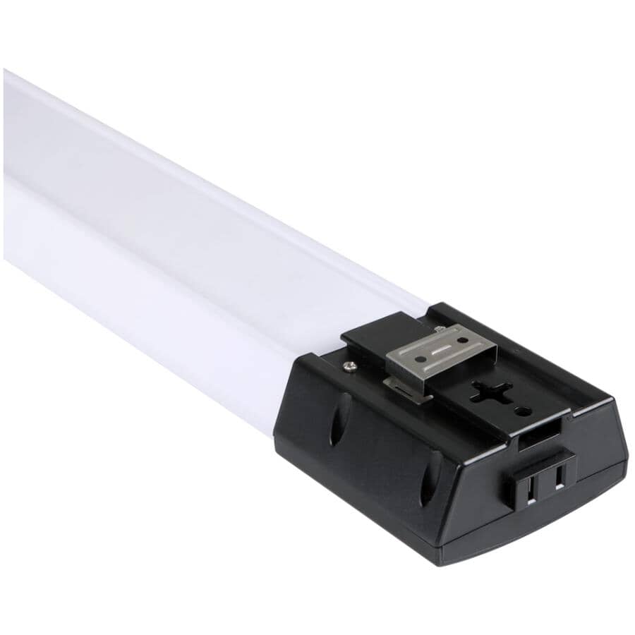 METALUX High Output LED Shop Light with 5' Power Cord | Home Hardware
