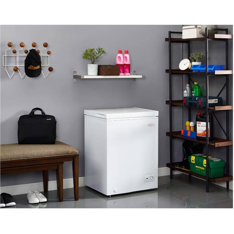 MARATHON 5.0 cu. ft. Chest Freezer (MCF51W) - White | Home Hardware