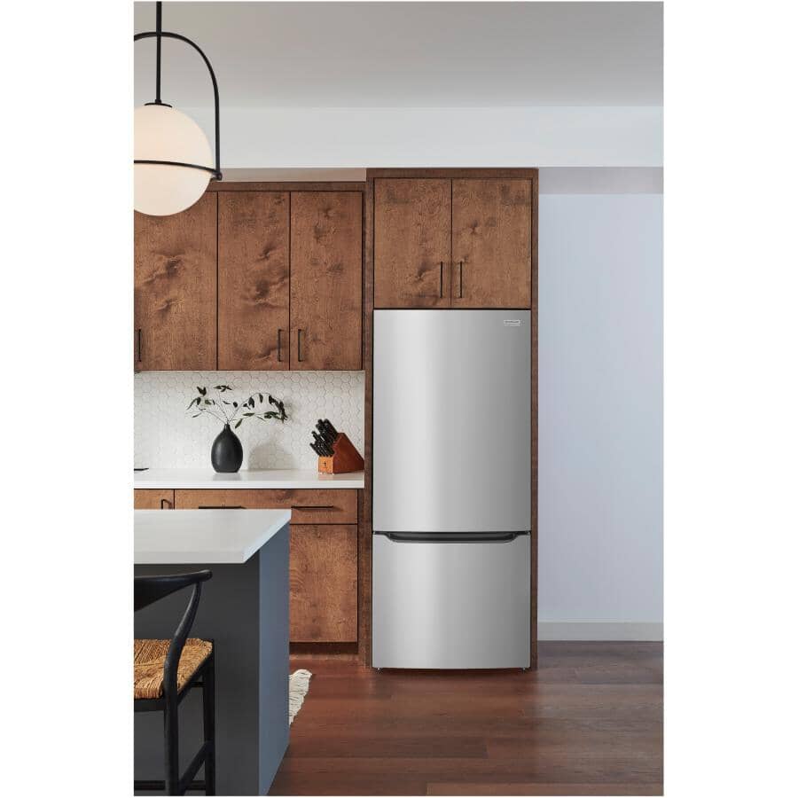 FRIGIDAIRE GALLERY 30" 20.3 cu. ft. Bottom Freezer Refrigerator ...