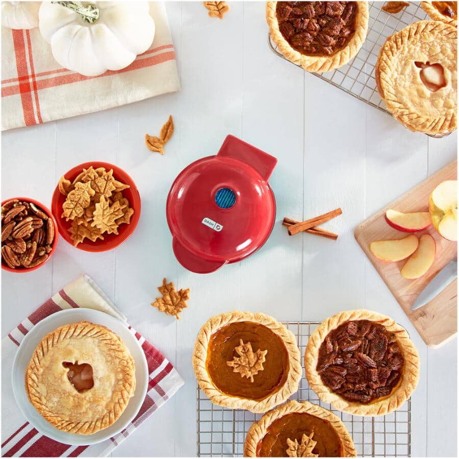 DASH Mini Pie Maker | Home Hardware