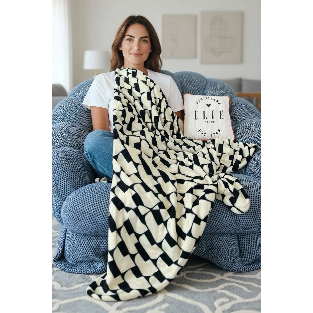 ELLE Heated Electric Throw | Home Hardware