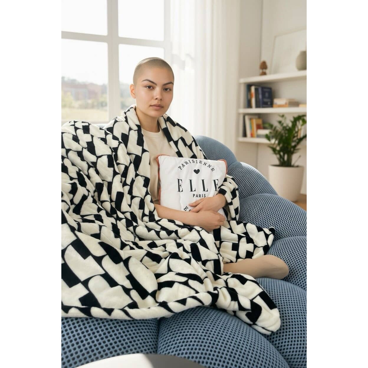 ELLE Heated Electric Throw | Home Hardware