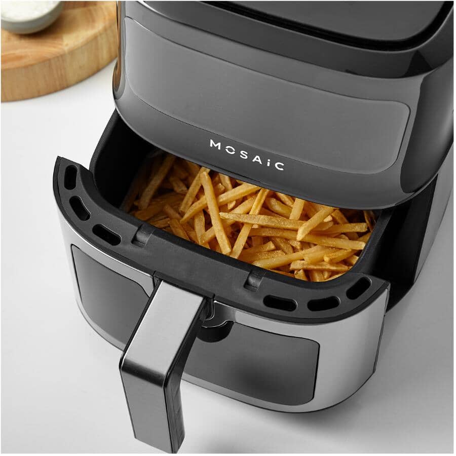 MOSAIC Digital Air fryer with Viewing Window | Home Hardware