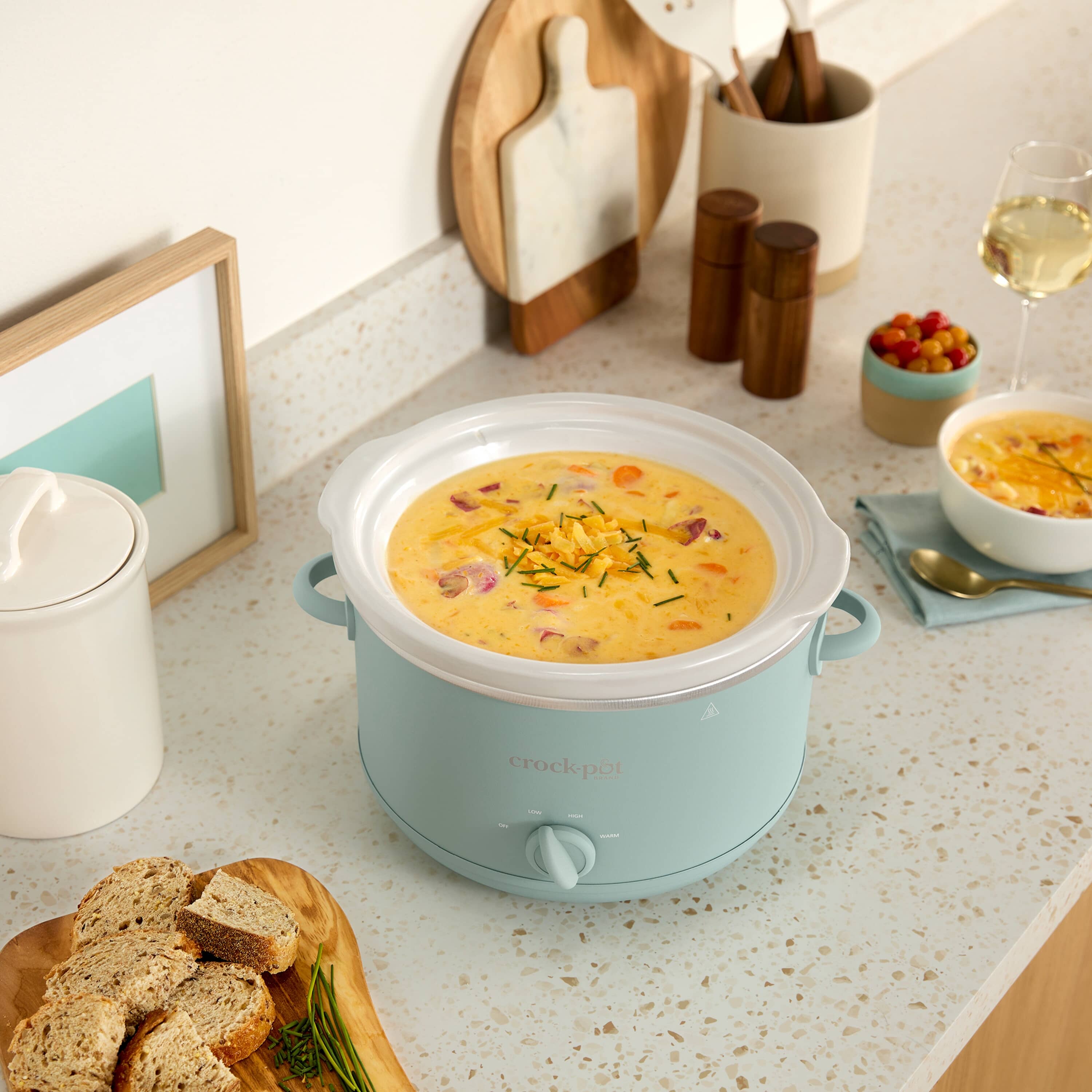 CROCKPOT 4.5 Quart Round Slow Cooker | Home Hardware