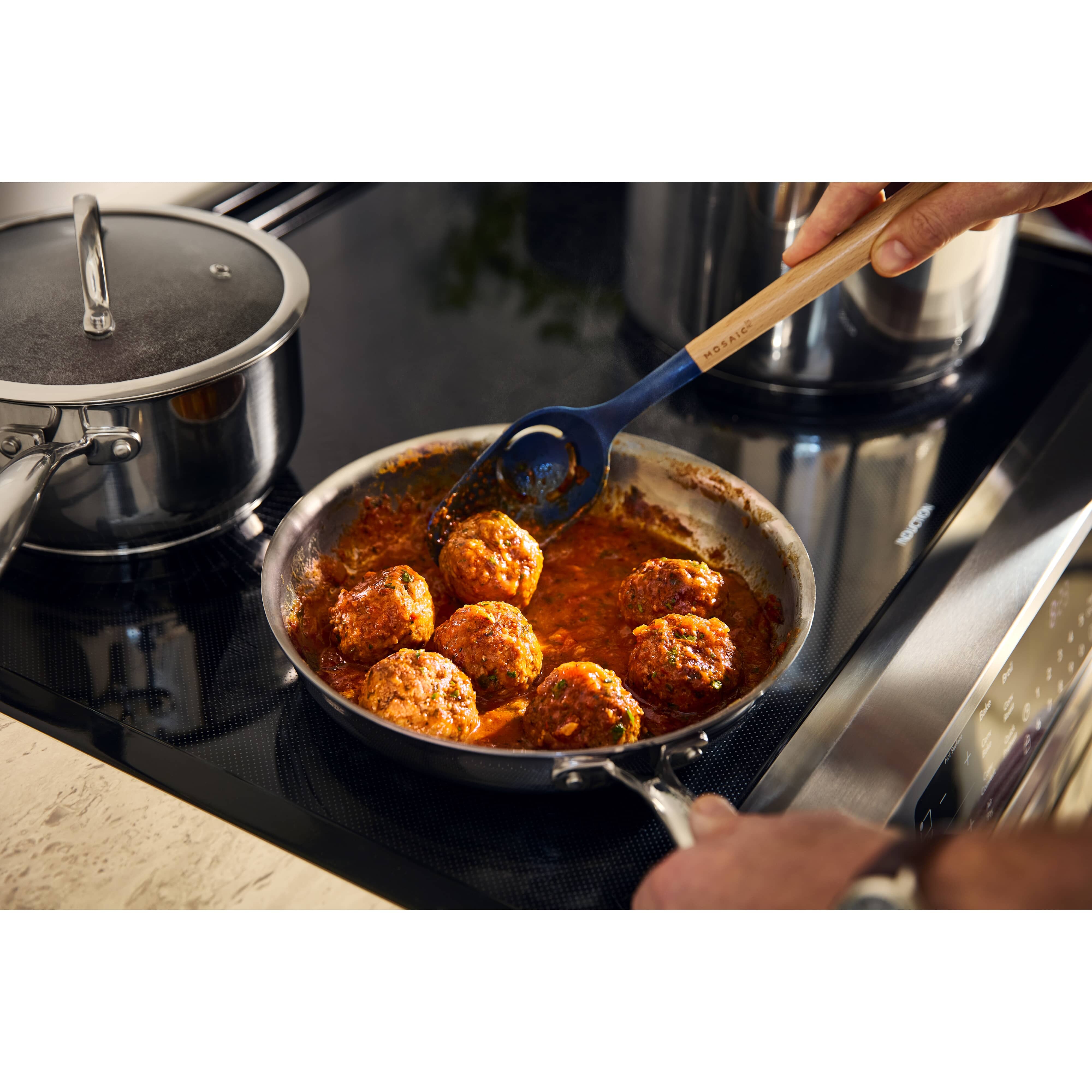 FRIGIDAIRE GALLERY 30" 5.4 cu. ft. Freestanding Smooth Top Electric ...