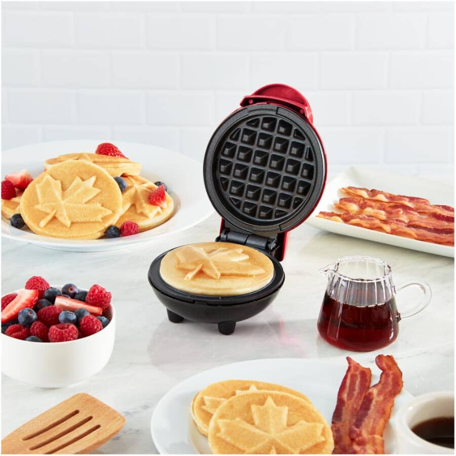 DASH Maple Leaf Mini Waffle Maker | Home Hardware