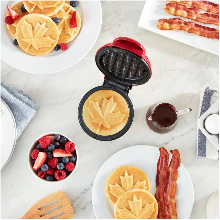 DASH Maple Leaf Mini Waffle Maker | Home Hardware