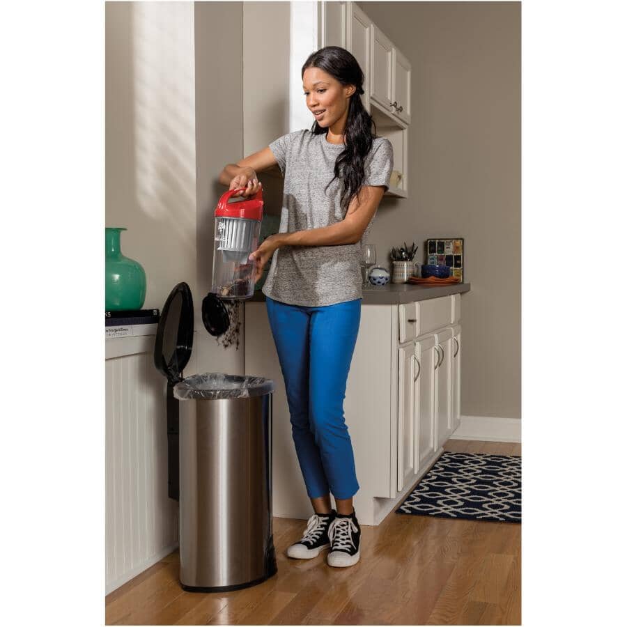 DIRT DEVIL Endura Reach Bagless Upright Vacuum Cleaner | Home Hardware