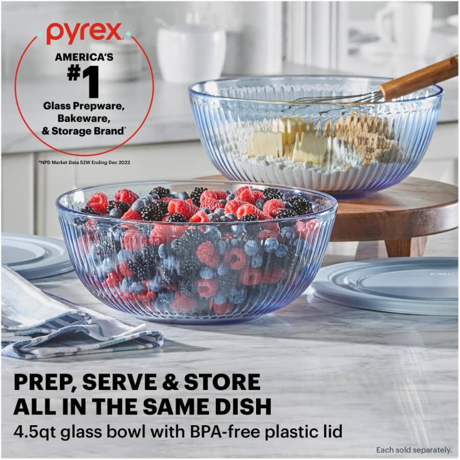 PYREX Sculpted Tinted Glass Bowl with Lid | Home Hardware