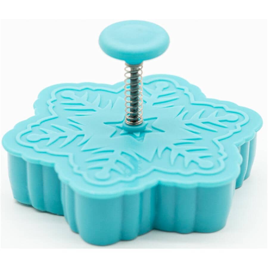 G DESIGN STUDIO Christmas Spring loaded Cookie Cutters | Home Hardware