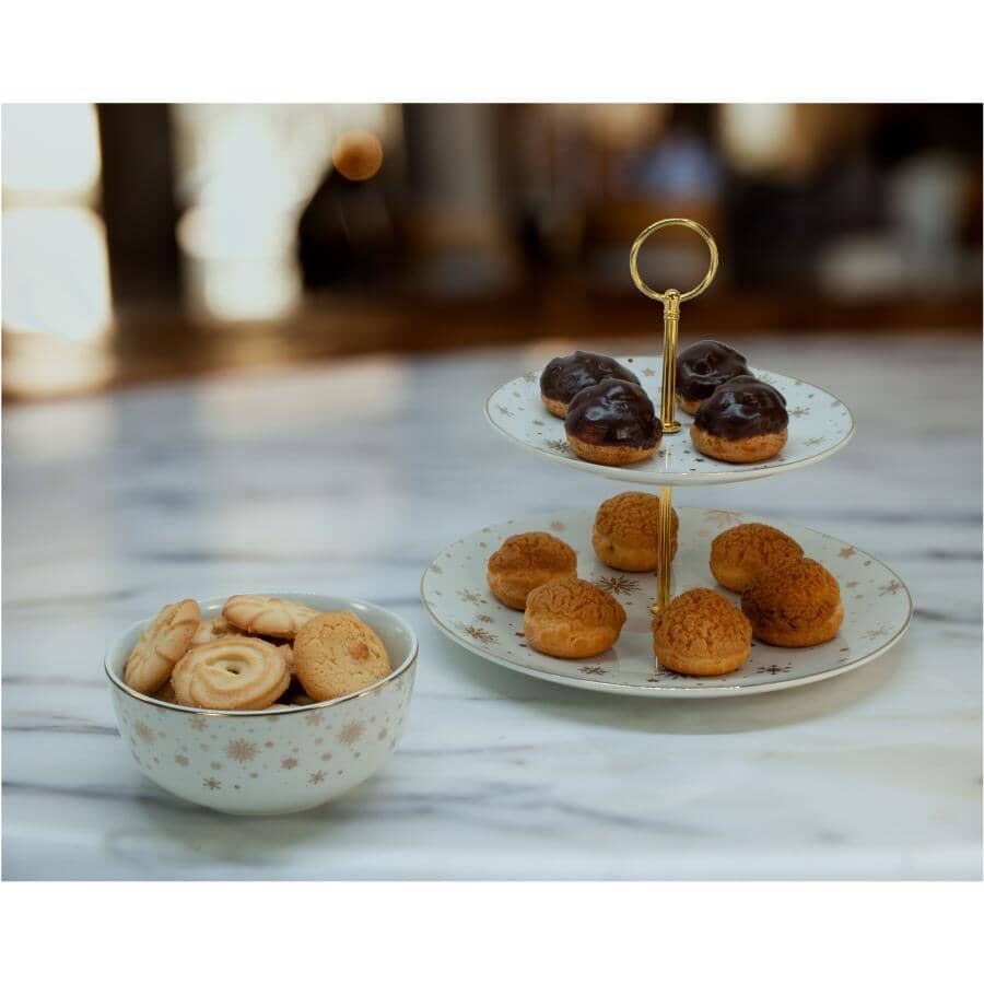 KITCHEN BASICS 2 Tier Porcelain Cake Stand | Home Hardware