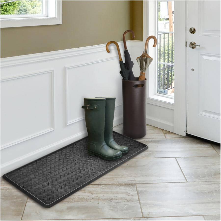 MULTY HOME Metro Rattan Black Boot Tray | Home Hardware