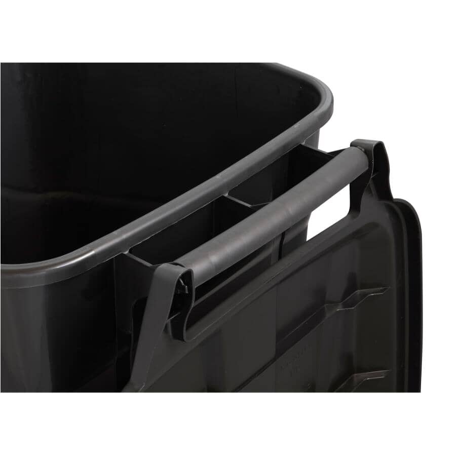 UNITED SOLUTIONS Rough & Ready Wheeled Garbage Can with Attached Lid ...