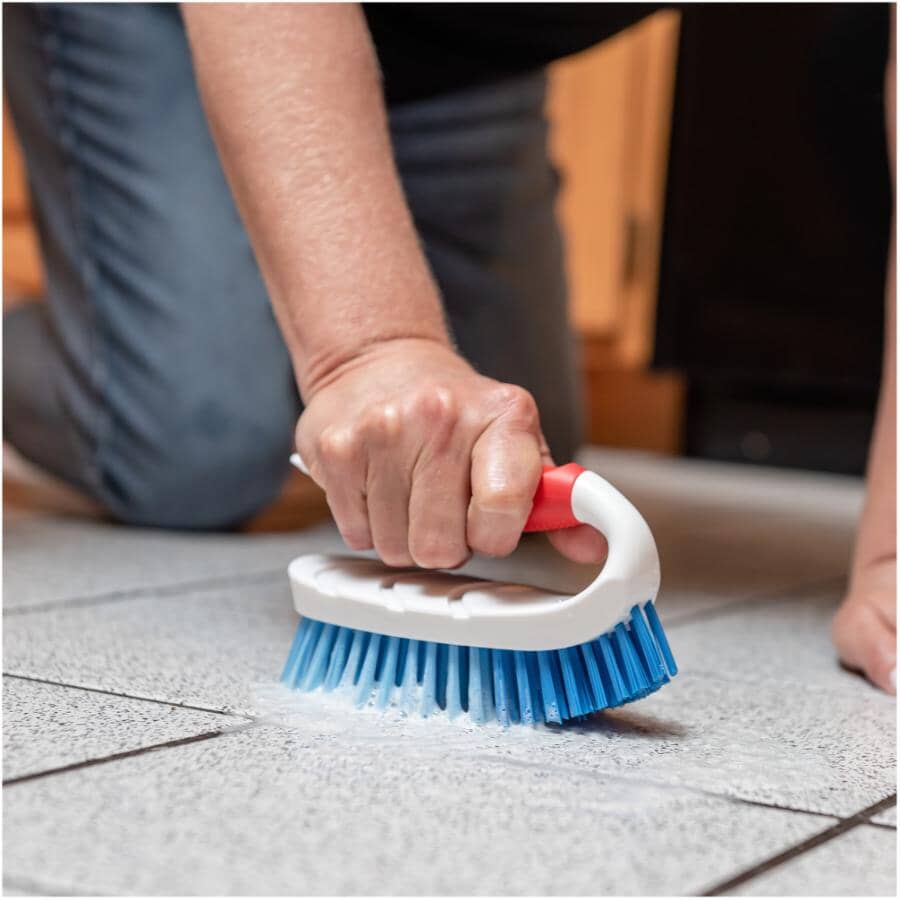VILEDA All Purpose Scrub Brush | Home Hardware