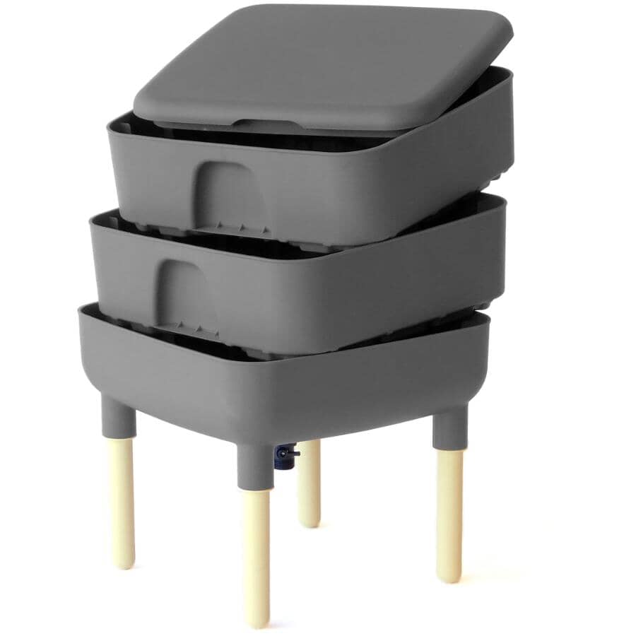 FCMP OUTDOOR The Essential Living Composter | Home Hardware