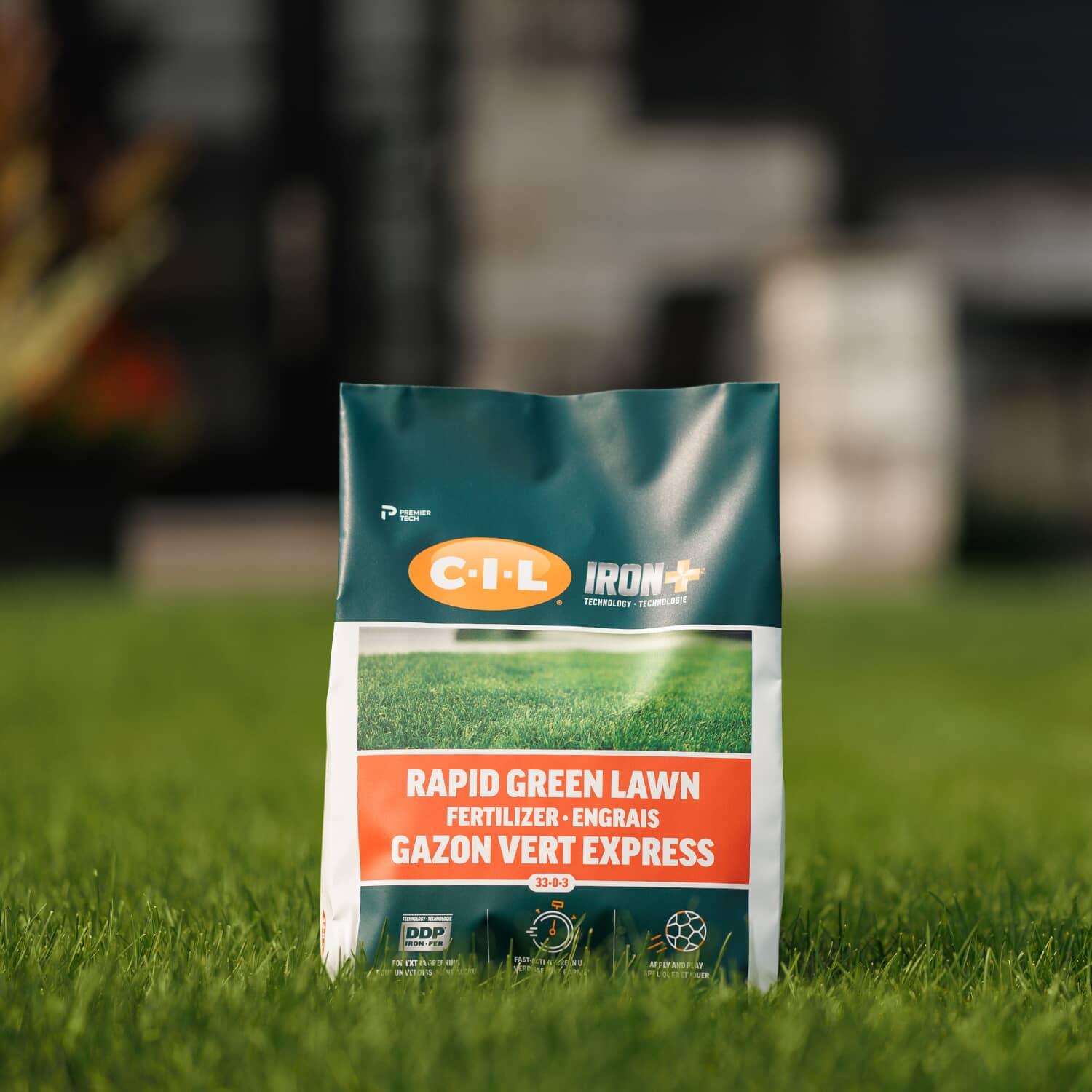 C-I-L 33-0-3 Iron+ Lawn Fertilizer | Home Hardware
