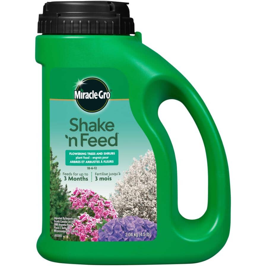 MIRACLE-GRO Shake N Feed Flowering Trees & Shrubs Plant Fertilizer ...