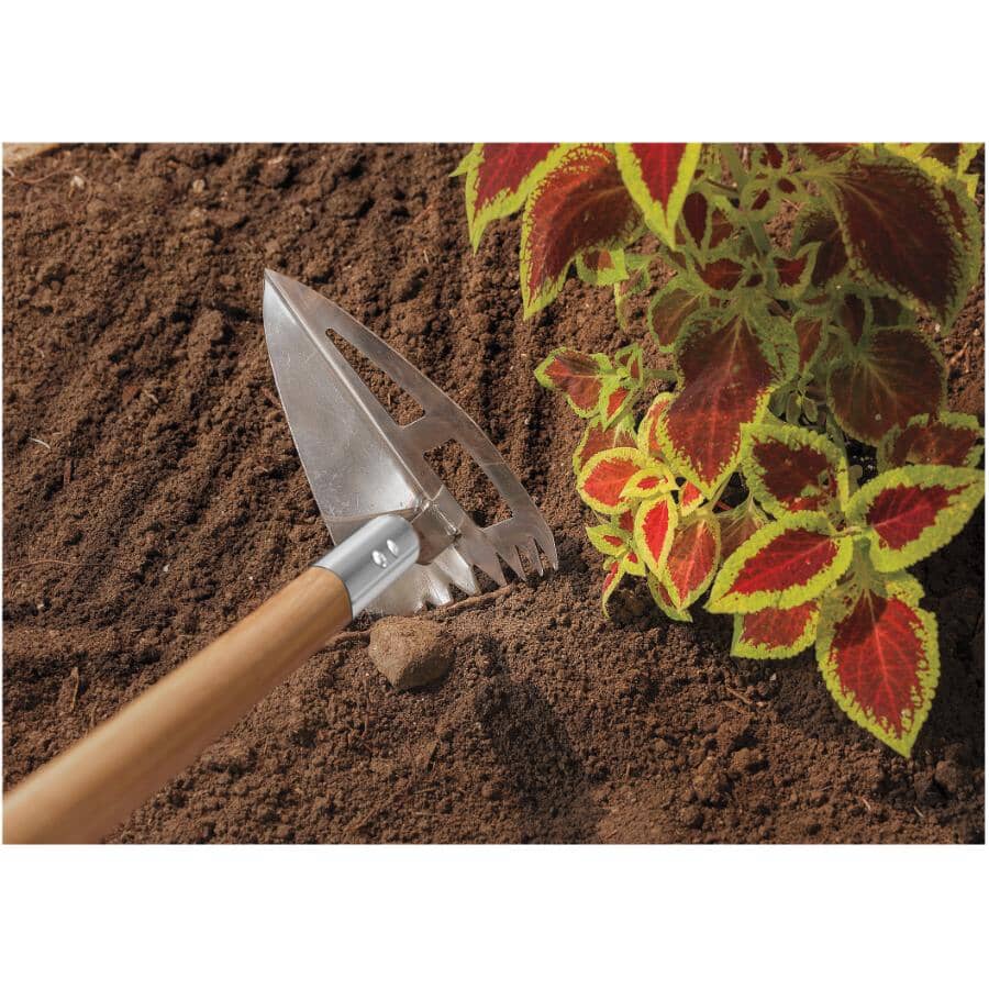 BENCHMARK Large Stainless Steel Backhoe | Home Hardware