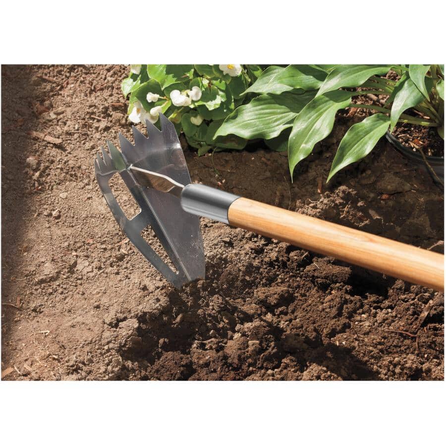 BENCHMARK Large Stainless Steel Backhoe | Home Hardware