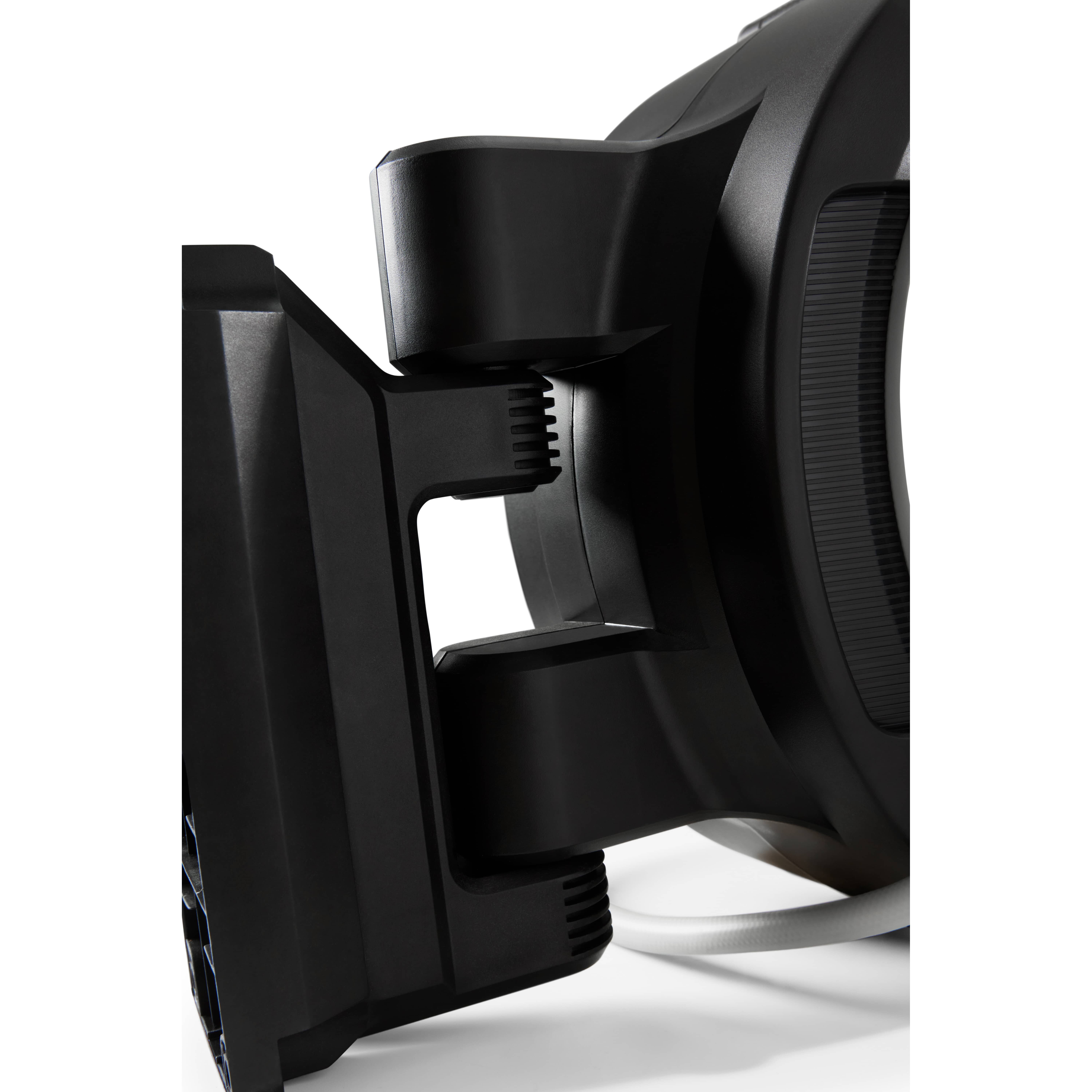 BENCHMARK Wall Mounted Reel with 85' Garden Hose | Home Hardware