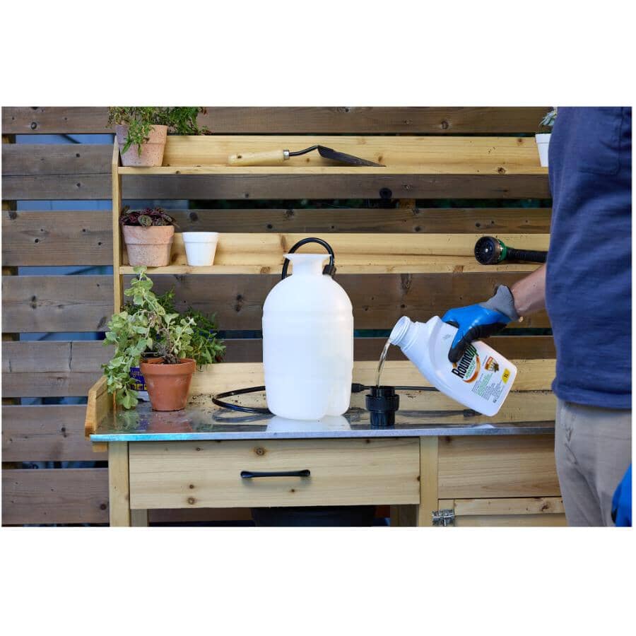 ROUNDUP Concentrated Grass and Weed Control Herbicidal Soap | Home Hardware