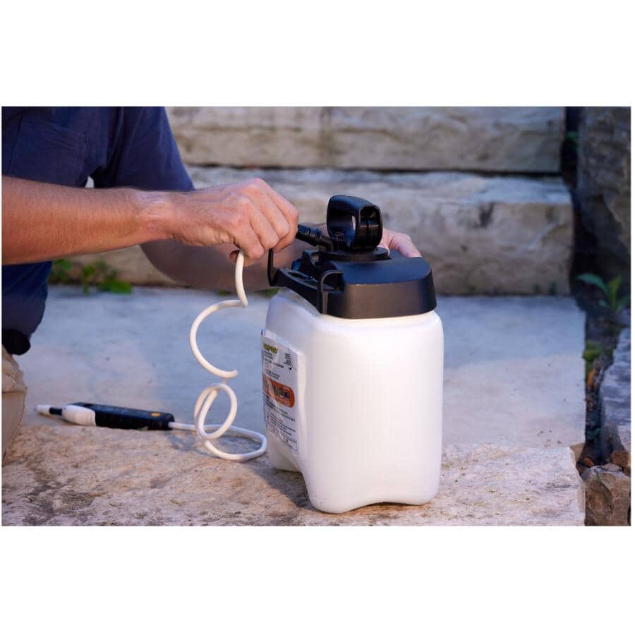 ROUNDUP Pump 'N Go Advanced Weed Control | Home Hardware