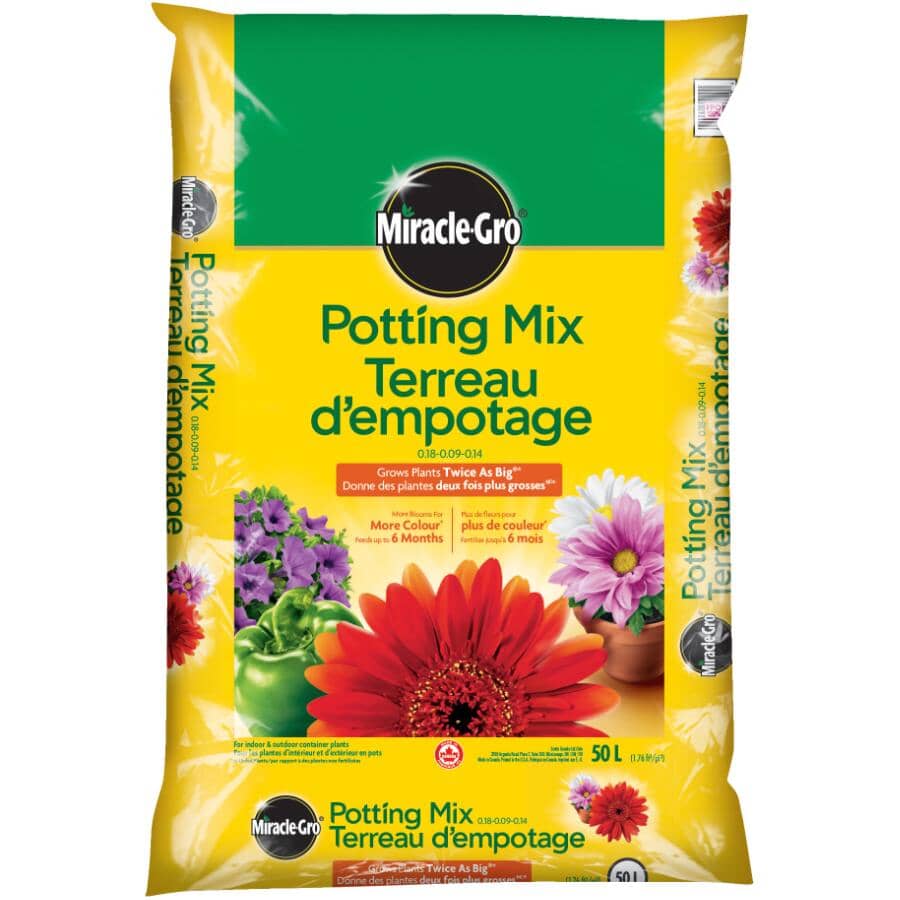MIRACLE-GRO Potting Soil Mix - 50 L | Home Hardware