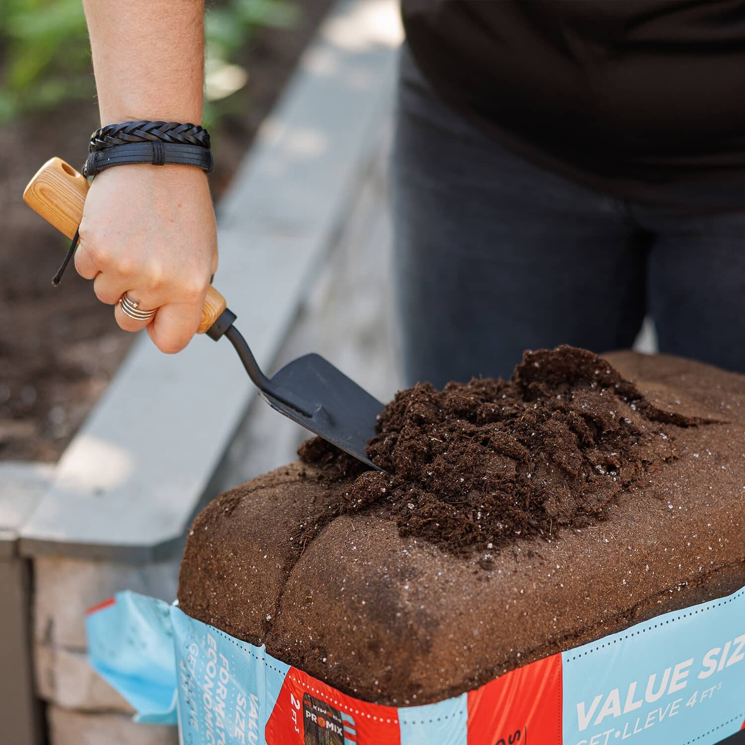 PRO-MIX Organic Vegetable & Herb Potting Soil Mix | Home Hardware