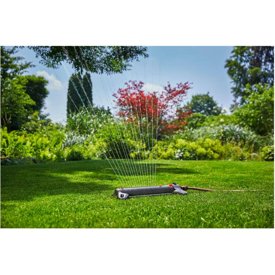 GARDENA Aquazoom Oscillating Lawn Sprinkler | Home Hardware