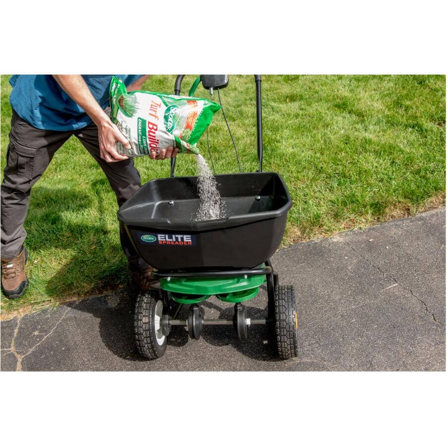 SCOTTS Elite Fertilizer/Ice Melt Spreader | Home Hardware