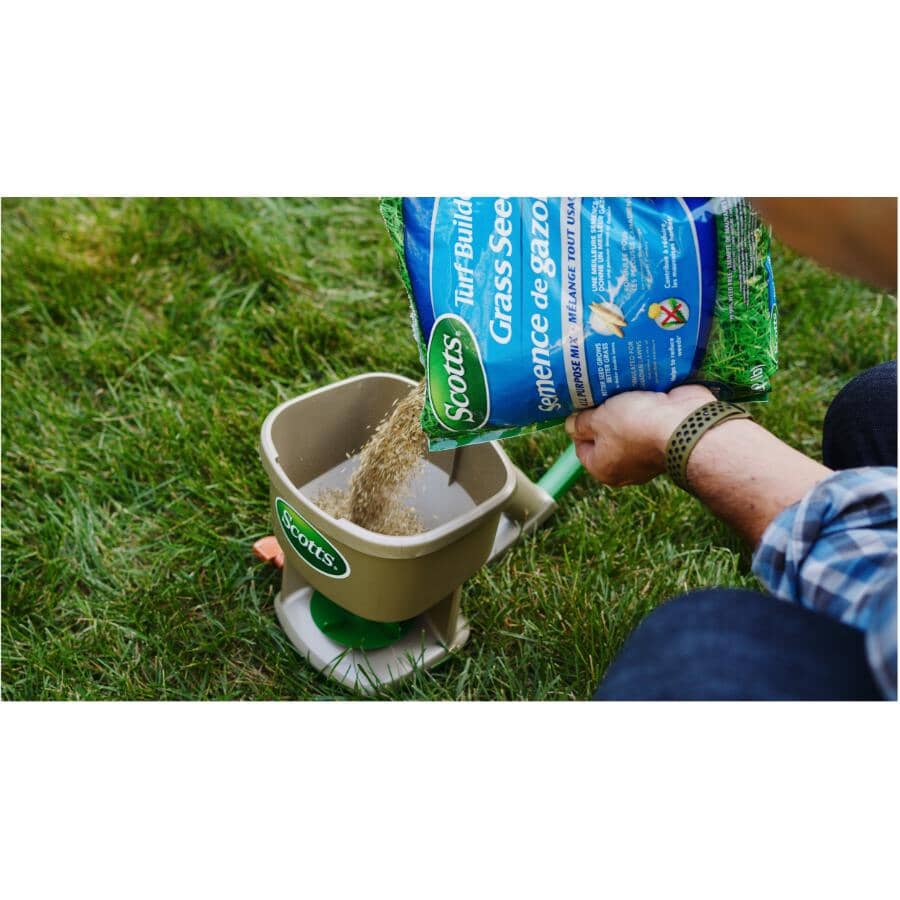 SCOTTS Green Hand Held Fertilizer Spreader | Home Hardware