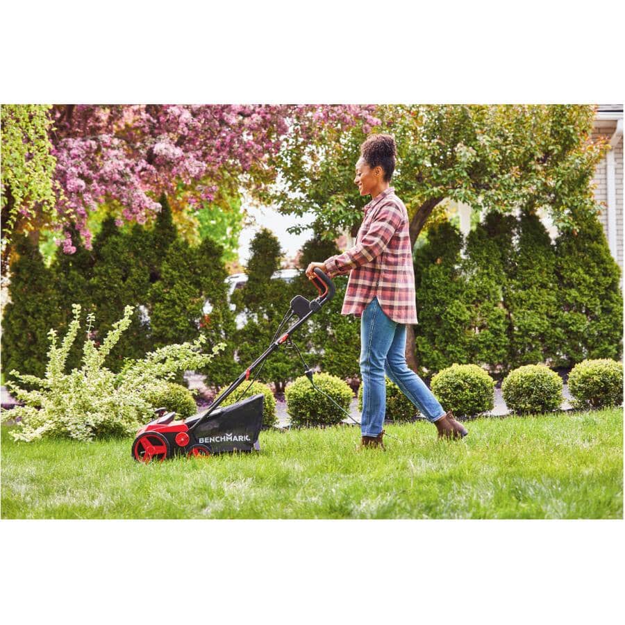 BENCHMARK Electric Lawn Push Dethatcher & Scarifier | Home Hardware