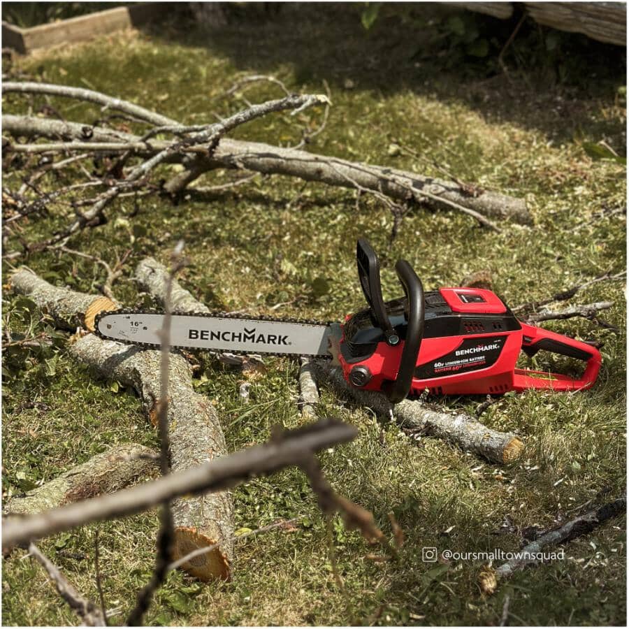 BENCHMARK 16" Cordless Chainsaw - 60 Volt | Home Hardware