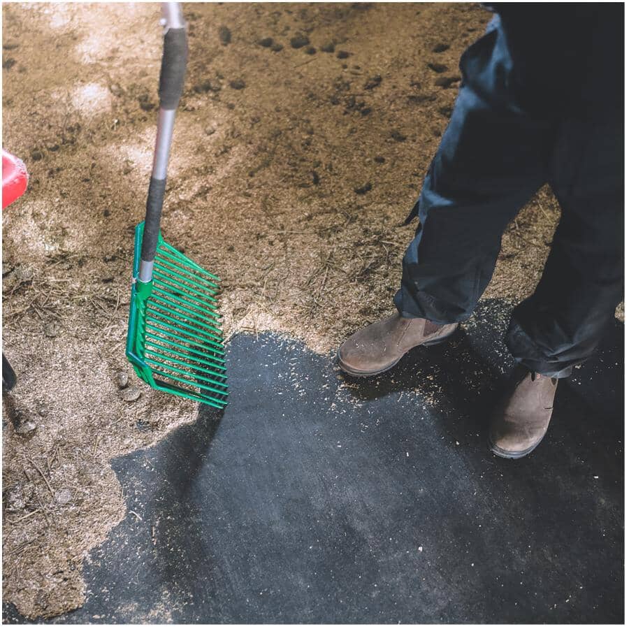 RED BARN Classic Flat Rubber Stall Mat | Home Hardware