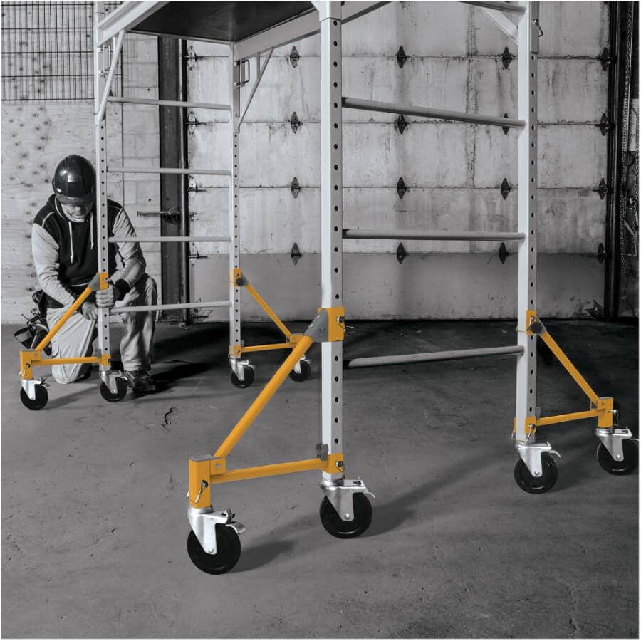 METALTECH 14" Foldable Outriggers for Baker Scaffold | Home Hardware