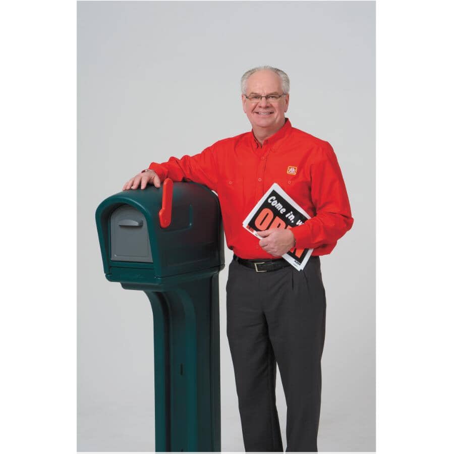 STEP 2 Spruce Standing Rural Mailbox | Home Hardware