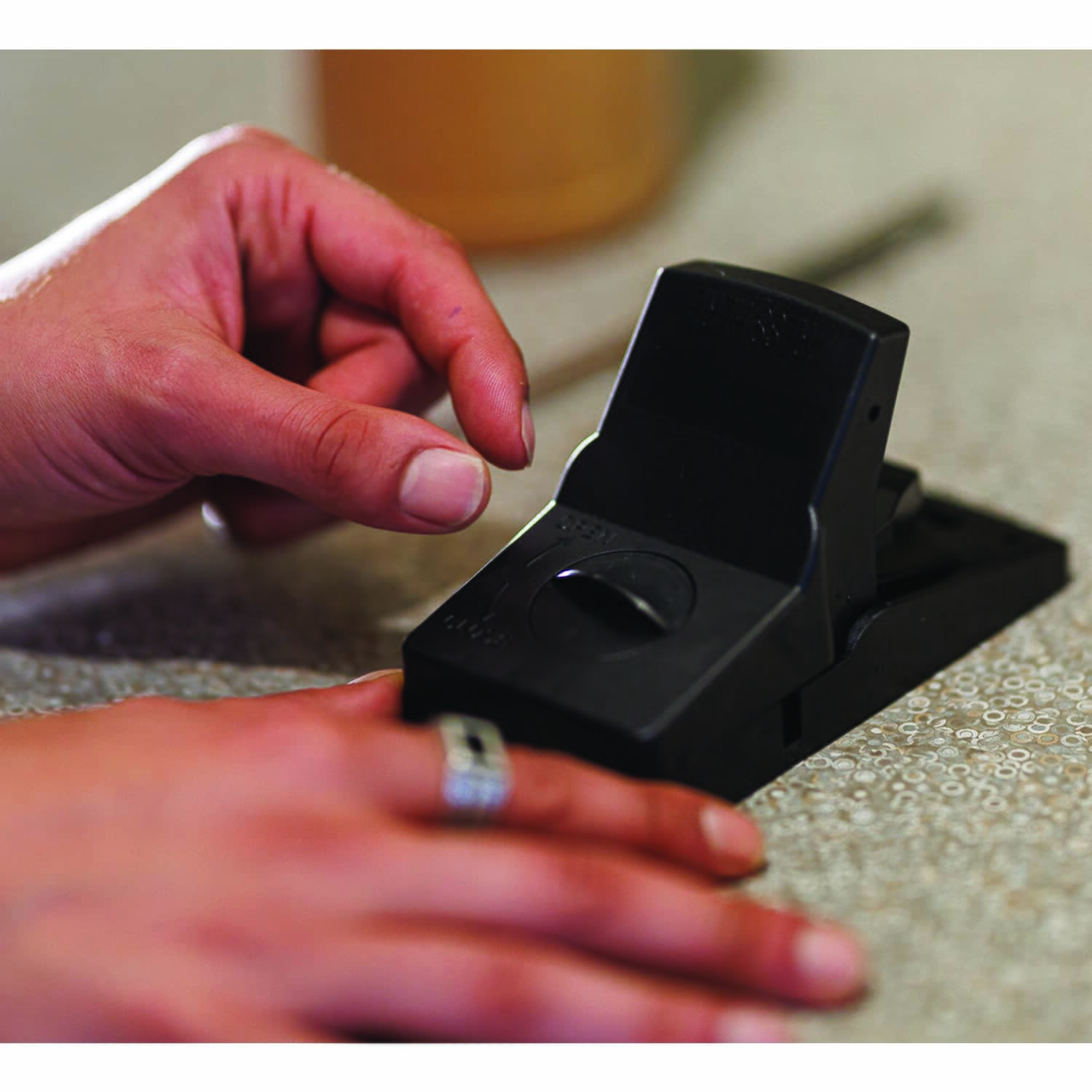 WILSON Snap-E Predator Rat Trap | Home Hardware