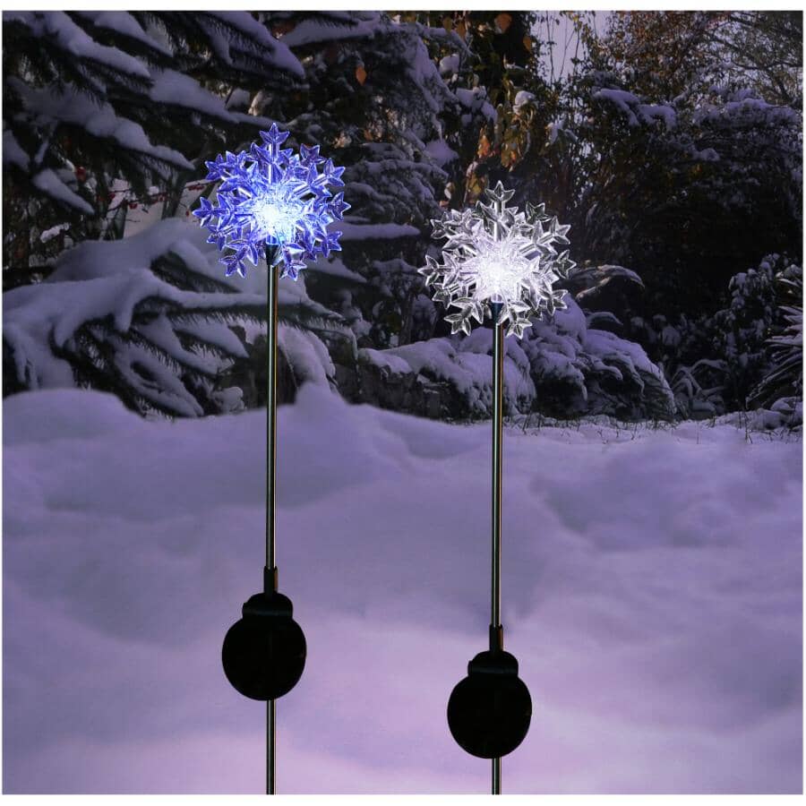 ALPINE 33" Solar Snowflake Stake | Home Hardware