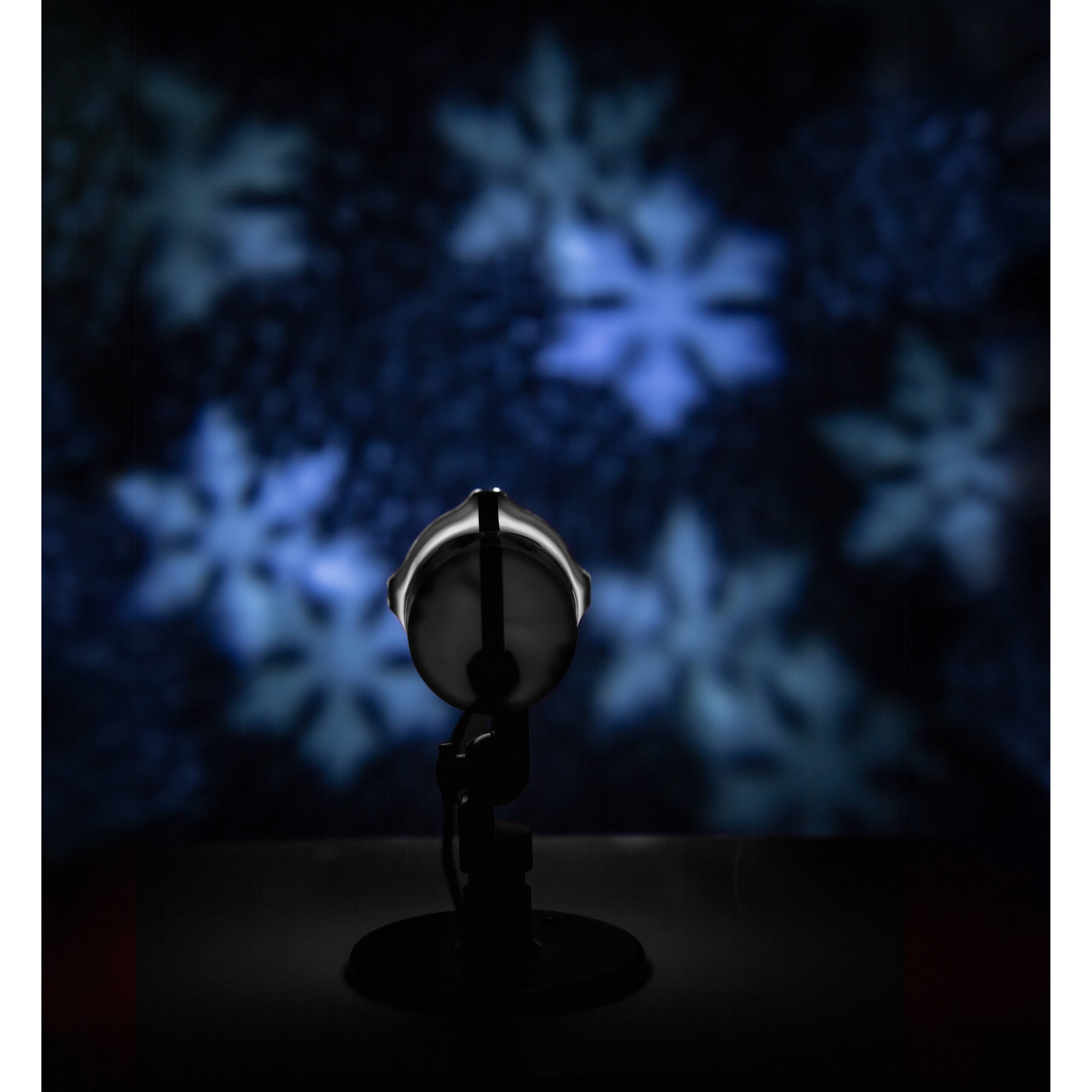 DANSON DECOR White Snow & Snowflake LED Rotating Projector | Home Hardware