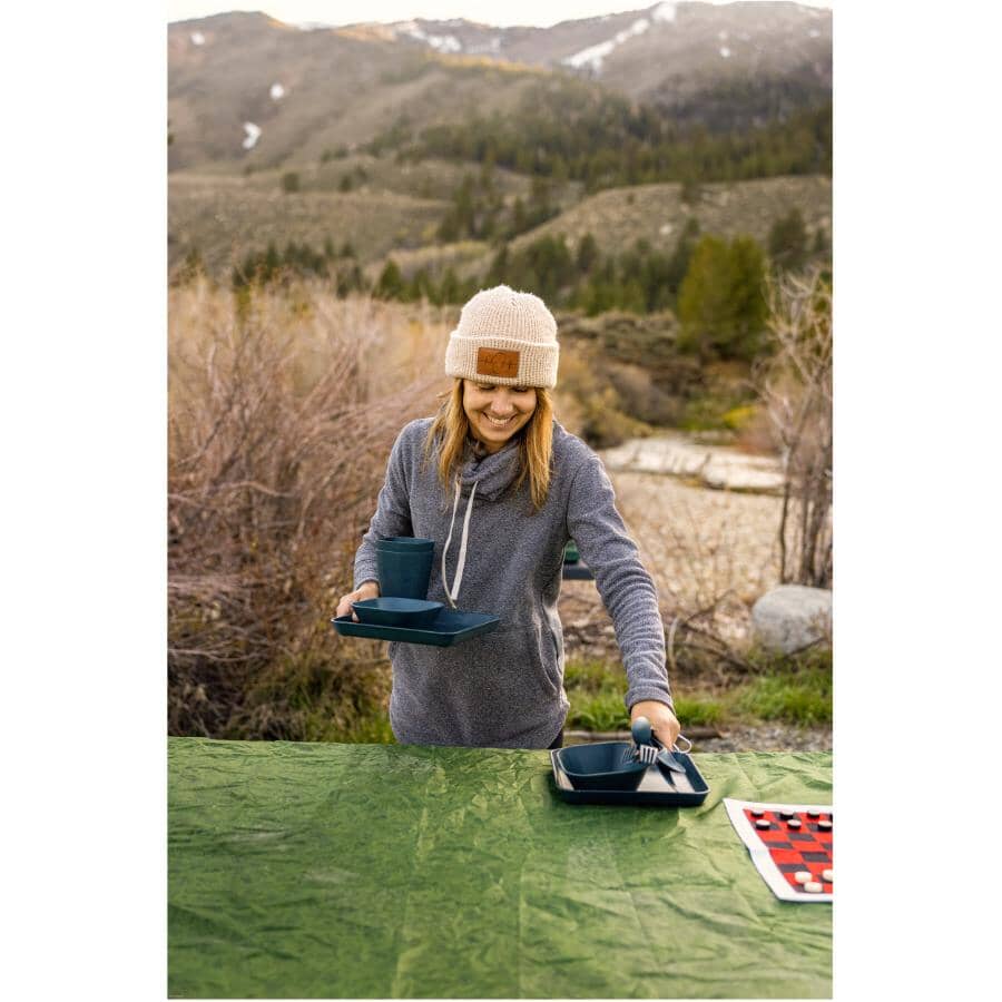 COGHLAN'S Solo Tableware Camp Set | Home Hardware