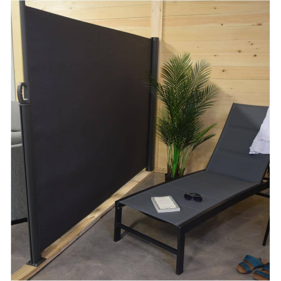 CORRIVEAU 55" Retractable Privacy Screen | Home Hardware