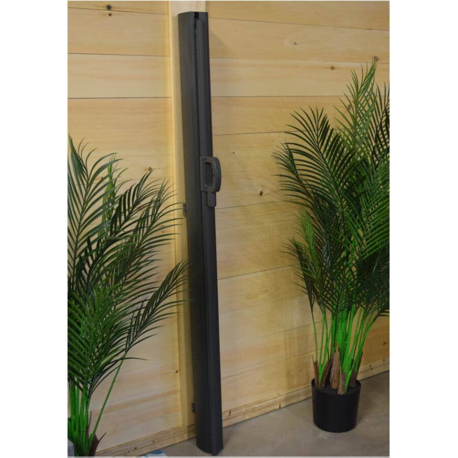 CORRIVEAU 55" Retractable Privacy Screen | Home Hardware