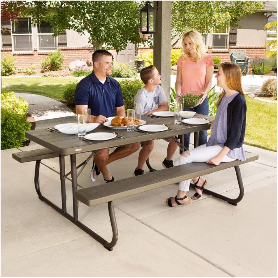 LIFETIME 6' Woodgrain Folding Picnic Table | Home Hardware