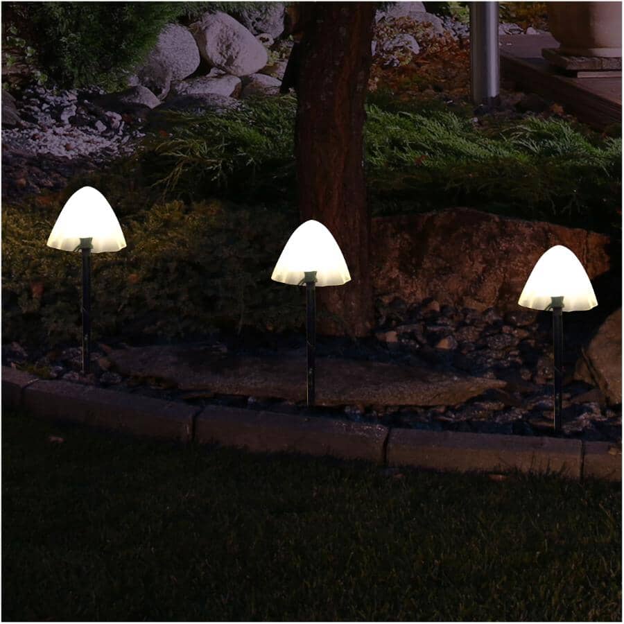ALPINE Mushroom Solar String Light Set | Home Hardware