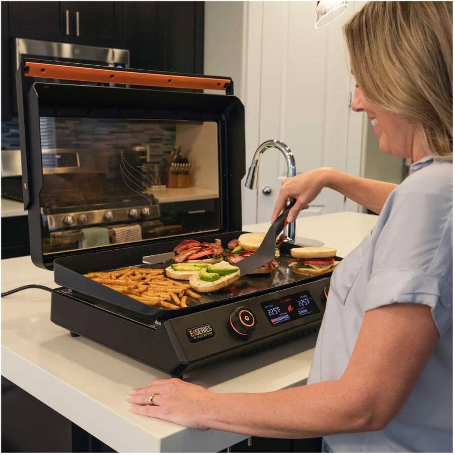 BLACKSTONE 22" Electric Tabletop Griddle | Home Hardware