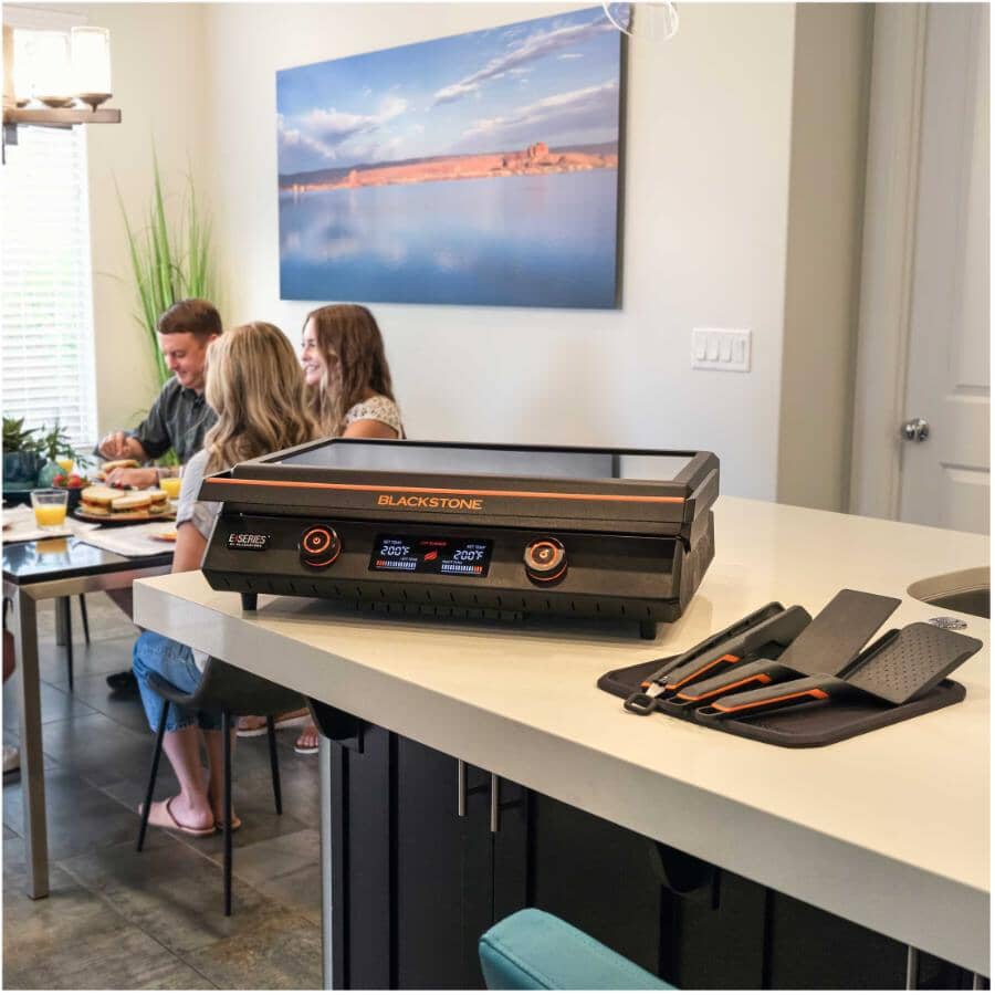 BLACKSTONE 22" Electric Tabletop Griddle | Home Hardware